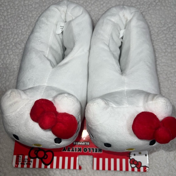 Hello Kitty | Shoes | Hello Kitty Cozy Slippers Hello Kitty Fuzzy Warm ...